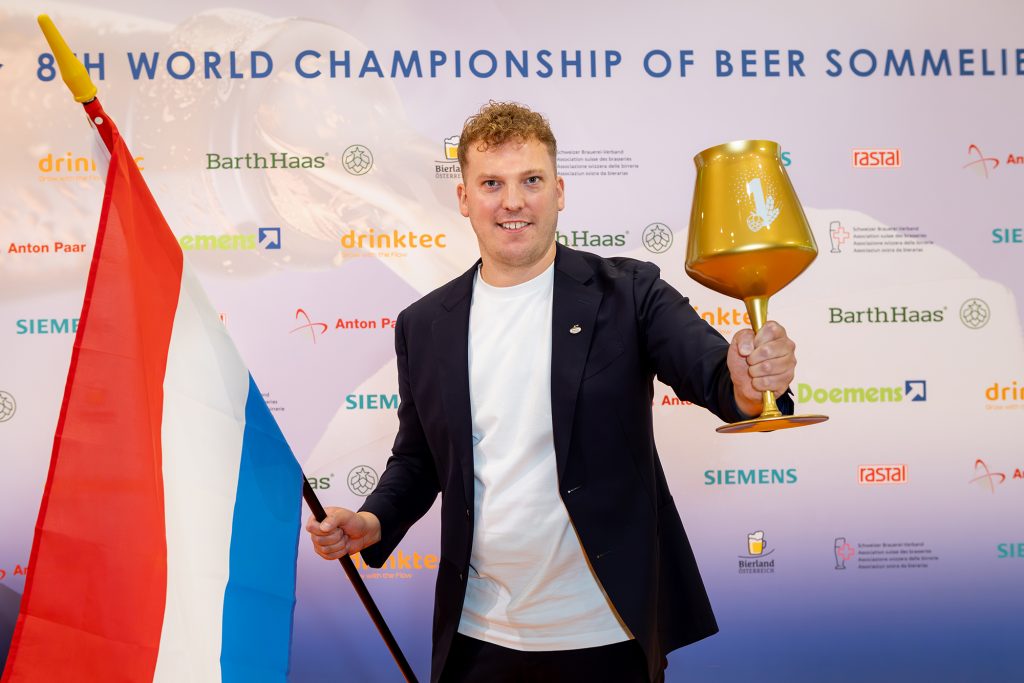 Léon Rodenburg Wereldkampioen Biersommelier, Dennis kort tweede ...